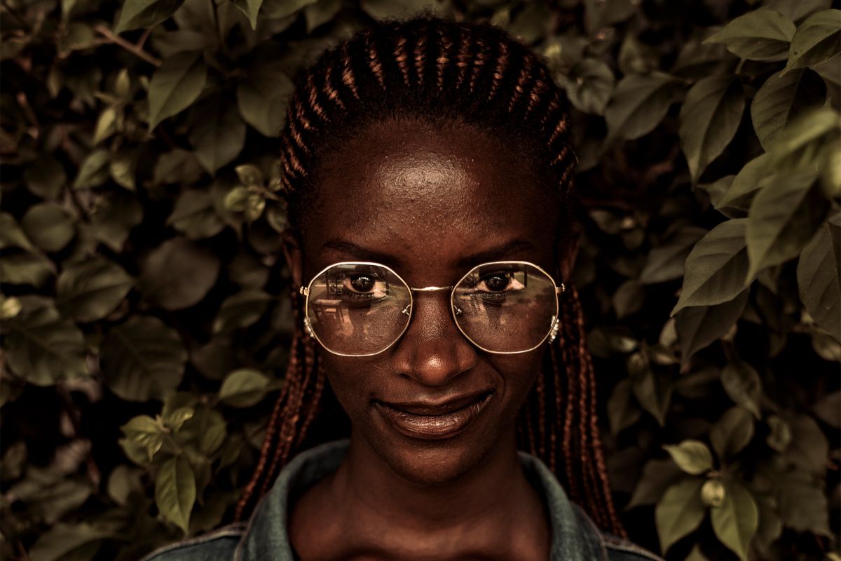 Die Last der Geschichte (1): Esther Iranzi (21) | WOZ Die Wochenzeitung